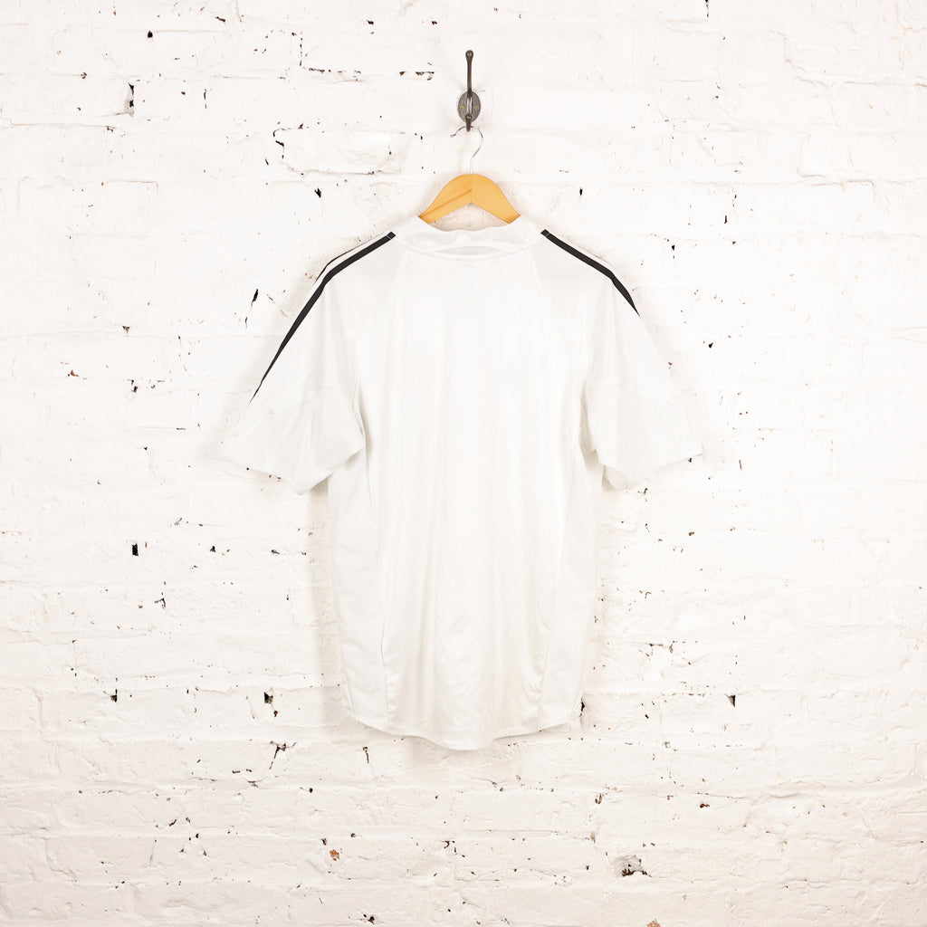 Buy Second Hand & Vintage Football Shirts | Headlock.