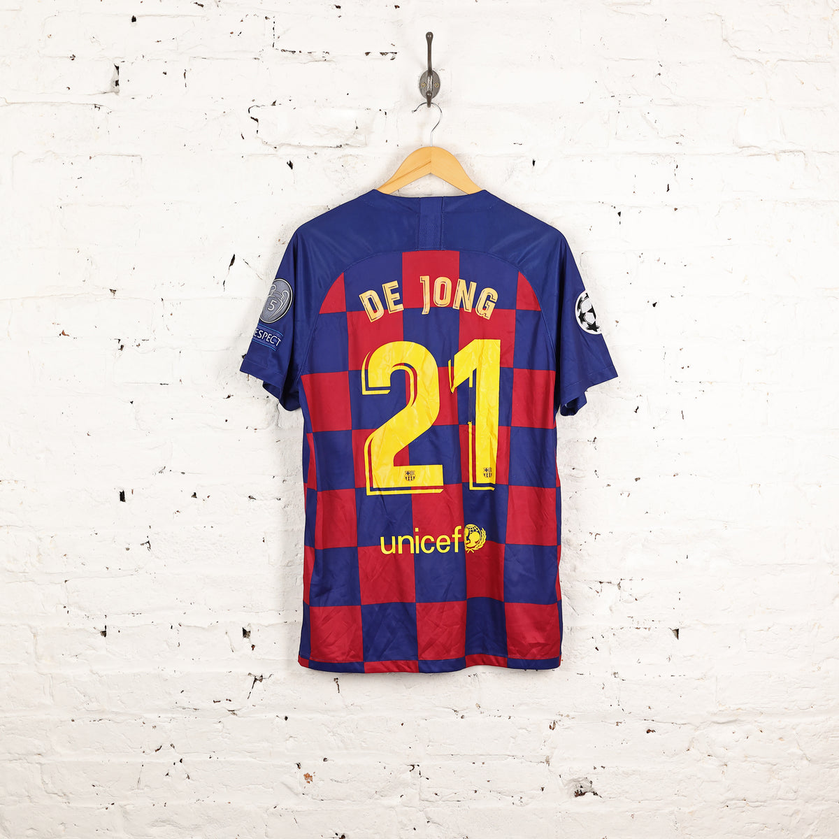 FC Barcelona De Jong Champions League Home Football Shirt - Red - XL ...